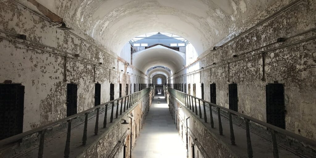 Over 11,000 Prisoners In Dubai Freed! - gulfbuzz