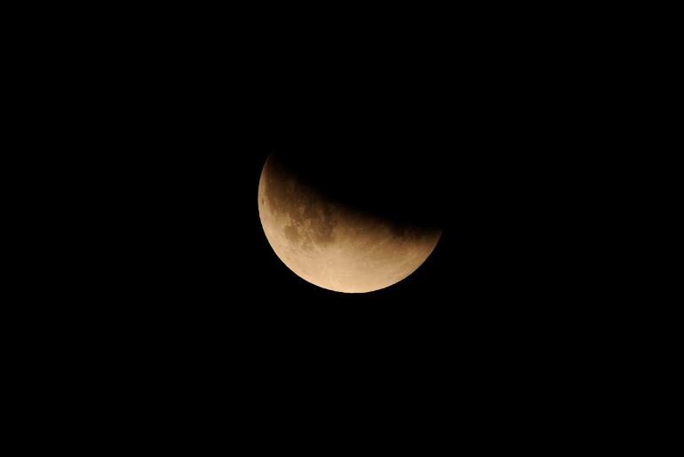 Witness A Partial Lunar Eclipse & Hunters Moon Happen At The Same Time ...