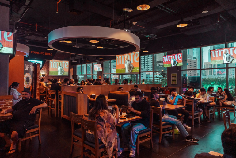 Kick Off Your Week With A Bang At Buffalo Wings & Rings! - Gulfbuzz