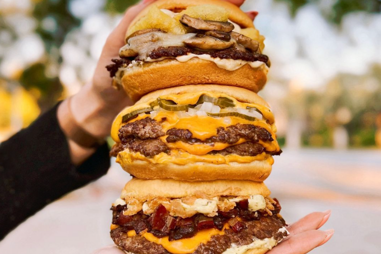 Dubai's Most Bizzare Food Combo? Lotus Spread & Juicy Burgers! - Gulfbuzz