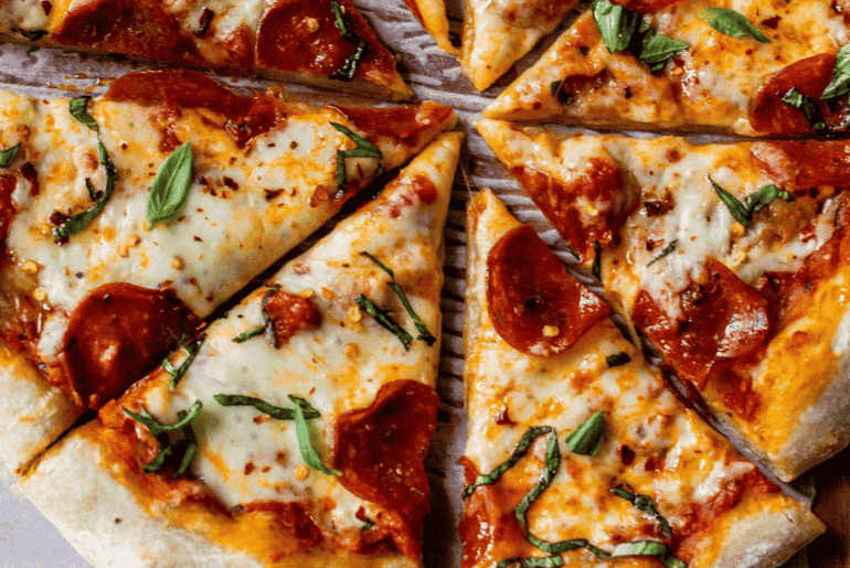 7 Wackiest Pizzas in the UAE - Would You Dare to Try These? - Gulfbuzz