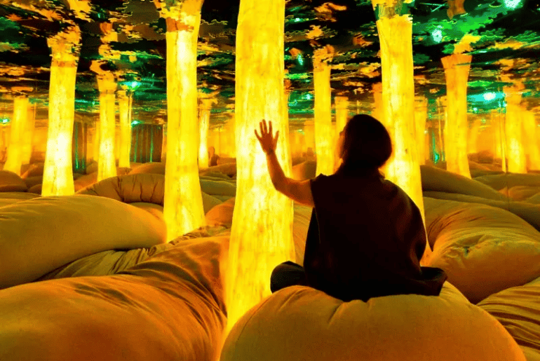 Optical Illusions, Glow Mazes & More Exciting Attractions In Dubai